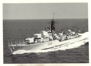 HMS Dainty D108. Daring class destroyer. Personal floppy foto. 90mm x ...