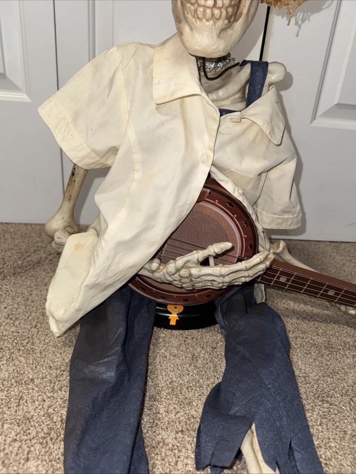 Spirit Halloween Animated Skeleton Playing Banjo Prop Working Battery ...