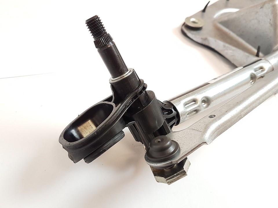 Genuine Vauxhall Astra H Front Windscreen Wiper Motor Linkage Mechanism ...