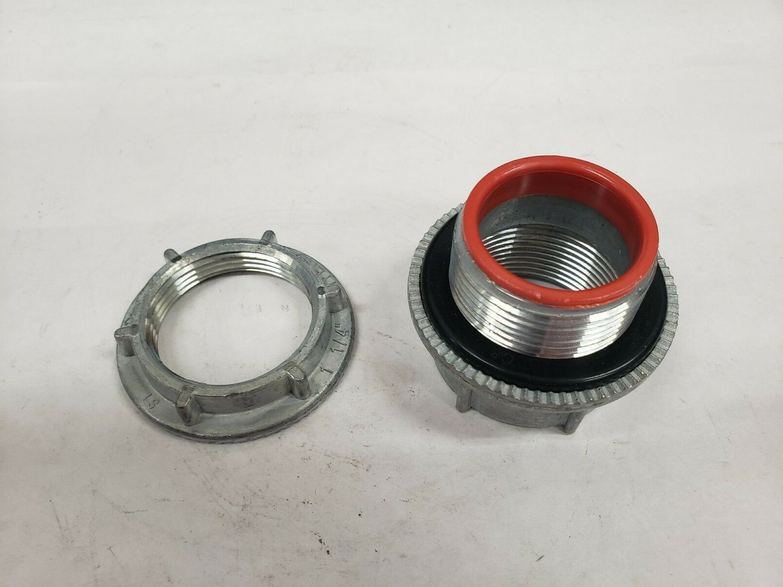 Myers ST-4 Scru-Tite 1-1/4" Basic Hub Conduit Connector | eBay