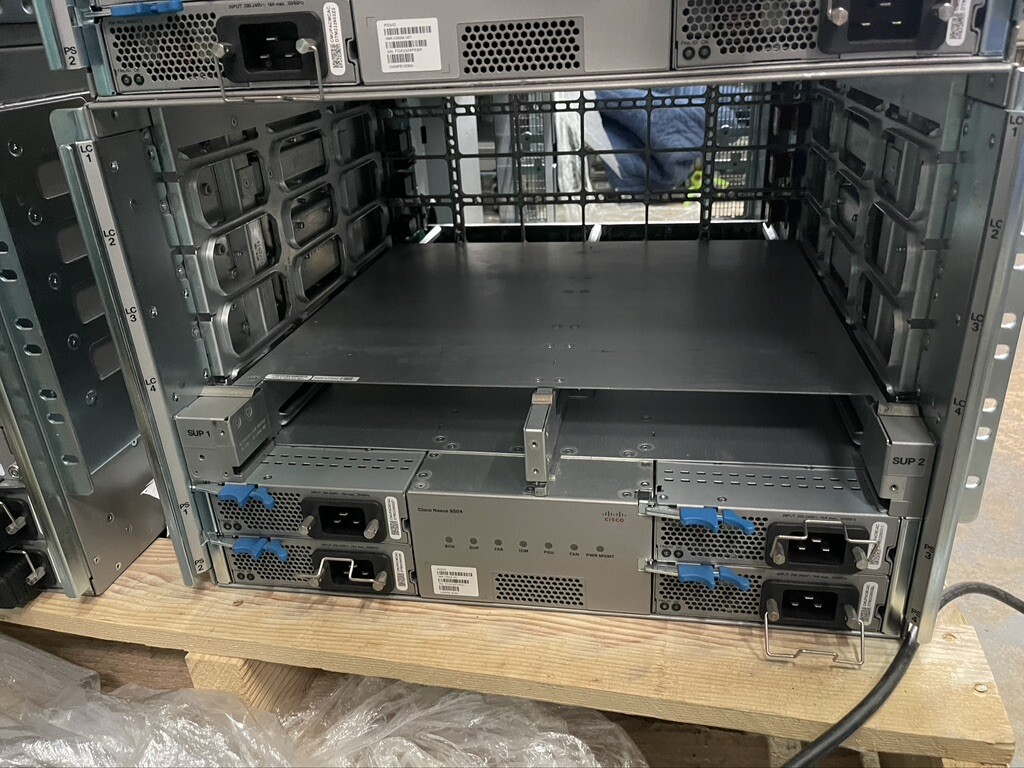 CISCO N9K-C9504 NEXUS 9504 CHASSIS 4 SLOT w RACK MOUNTS 4x 3000W AC ...