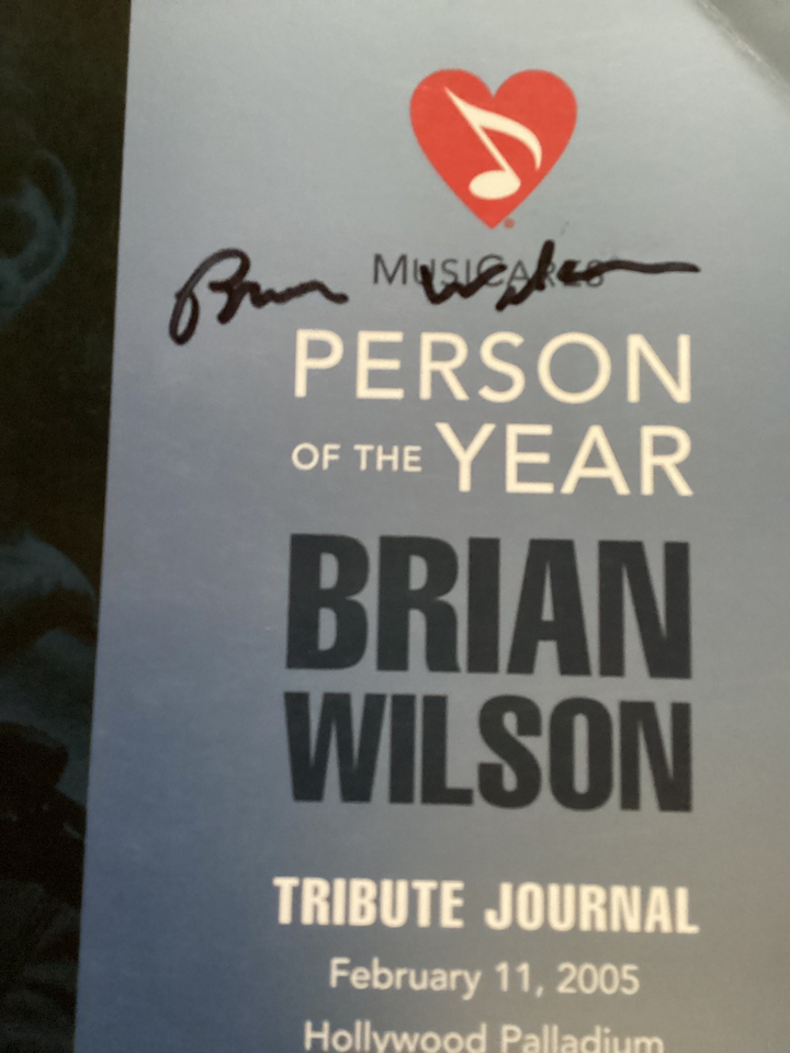 BRIAN WILSON AUTOGRAPHED "PERSON OF The YEAR" 2005 HOLLYWOOD TRIBUTE ...