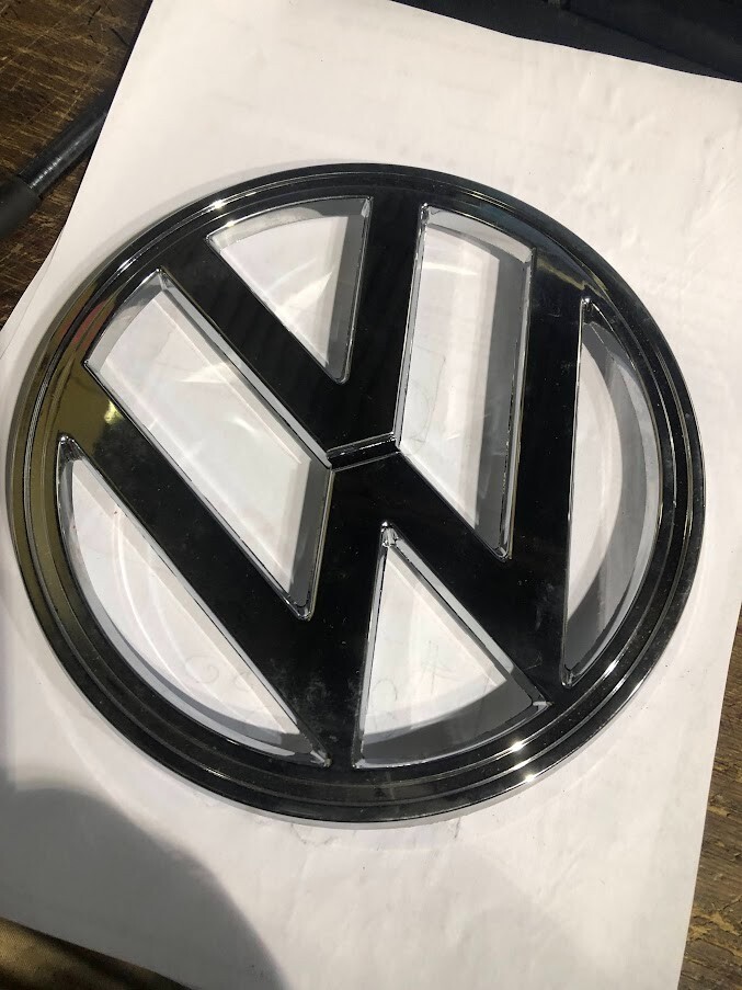 NOS Genuine Volkswagen Vw Emblem Front VW BUS VANAGON Type 241 853 601 ...