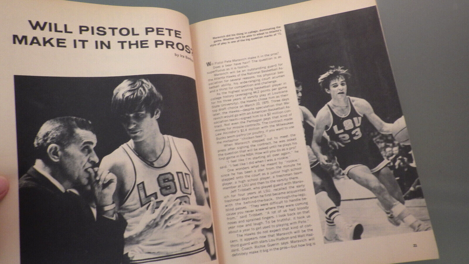 1971 Annual MACO Sports PRO BASKETBALL NBA/ABA Magazine PETE MARAVICH ...