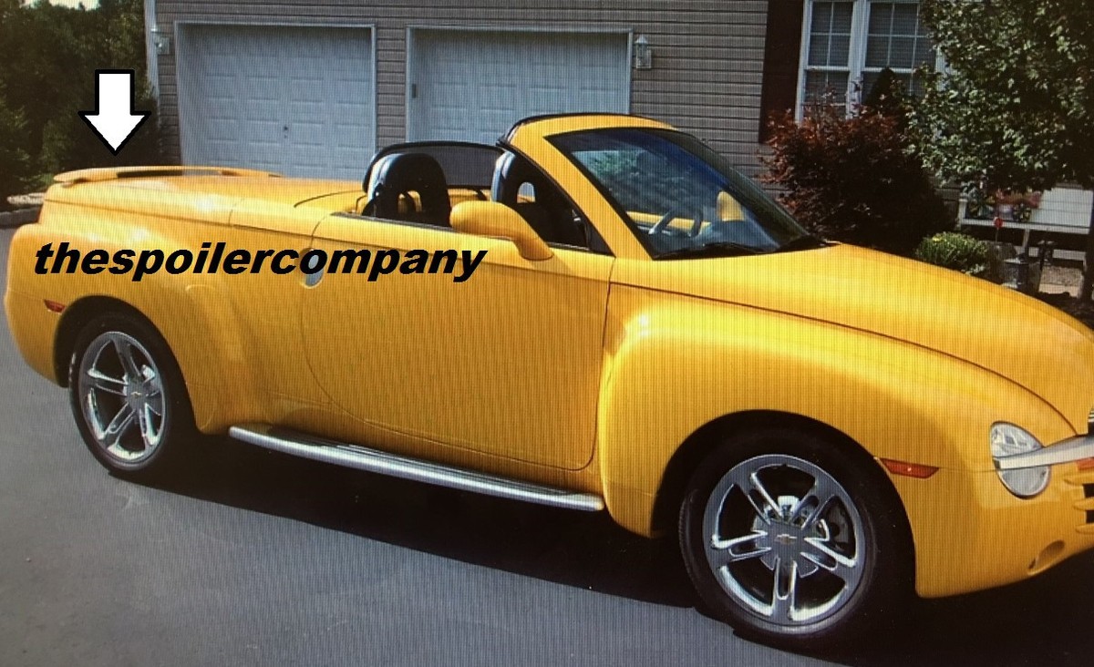 20032006 Chevrolet Ssr Wallpaper 34 Chevrolet Ssr Stock Photos,