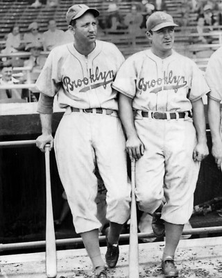 DIXIE WALKER & JOE MEDWICK 8X10 PHOTO BROOKLYN DODGERS BASEBALL PICTURE ...