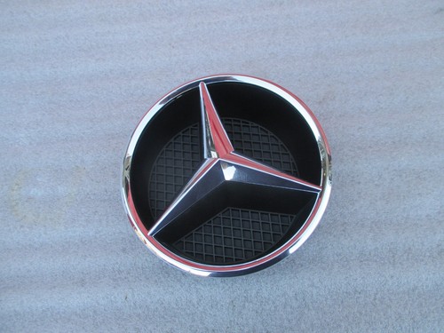 OEM 16 17 18 Mercedes GLE Front Emblem Badge Beam Star & Housing ...