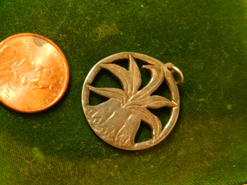 Signed DWH UK Hallmark Sterling Silver Cutout Bell Flower Pendant 1i 46 ...