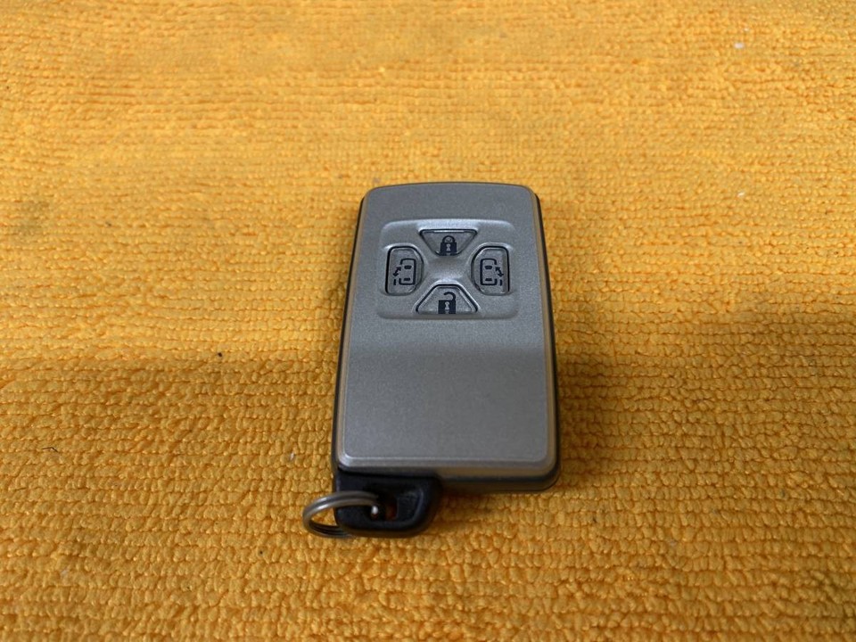 Toyota Genuine 4-Button Smart Key for Noah Voxy Used, Slide Remote OO3 ...