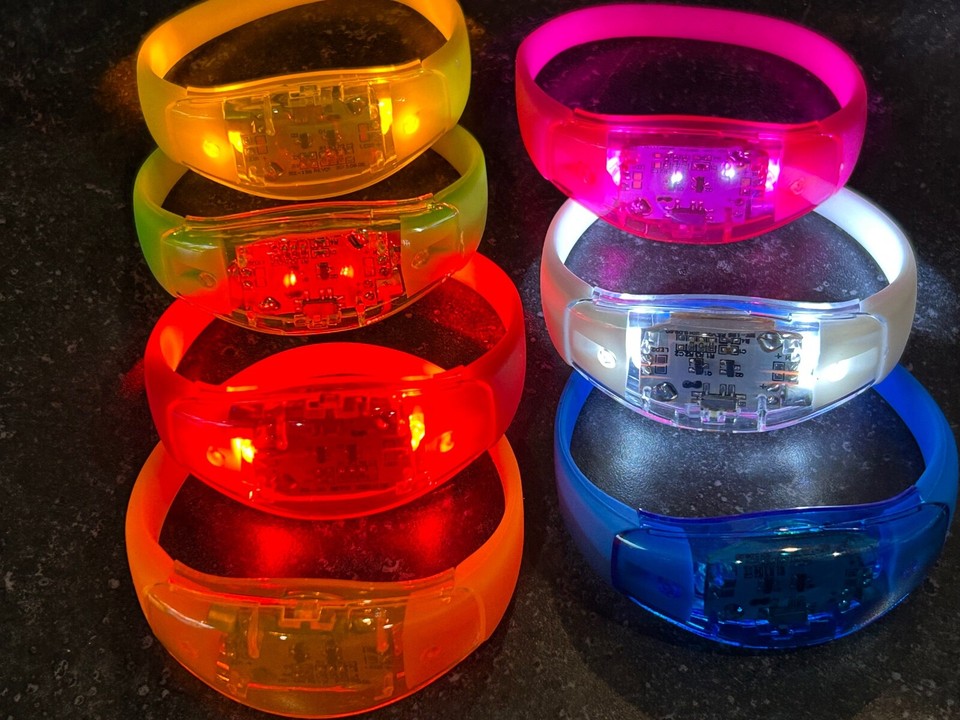 BANGLE BRACELET FLASH GLOW BAND LIGHT-UP EL LED MOTION SOUND ACTIVATED ...
