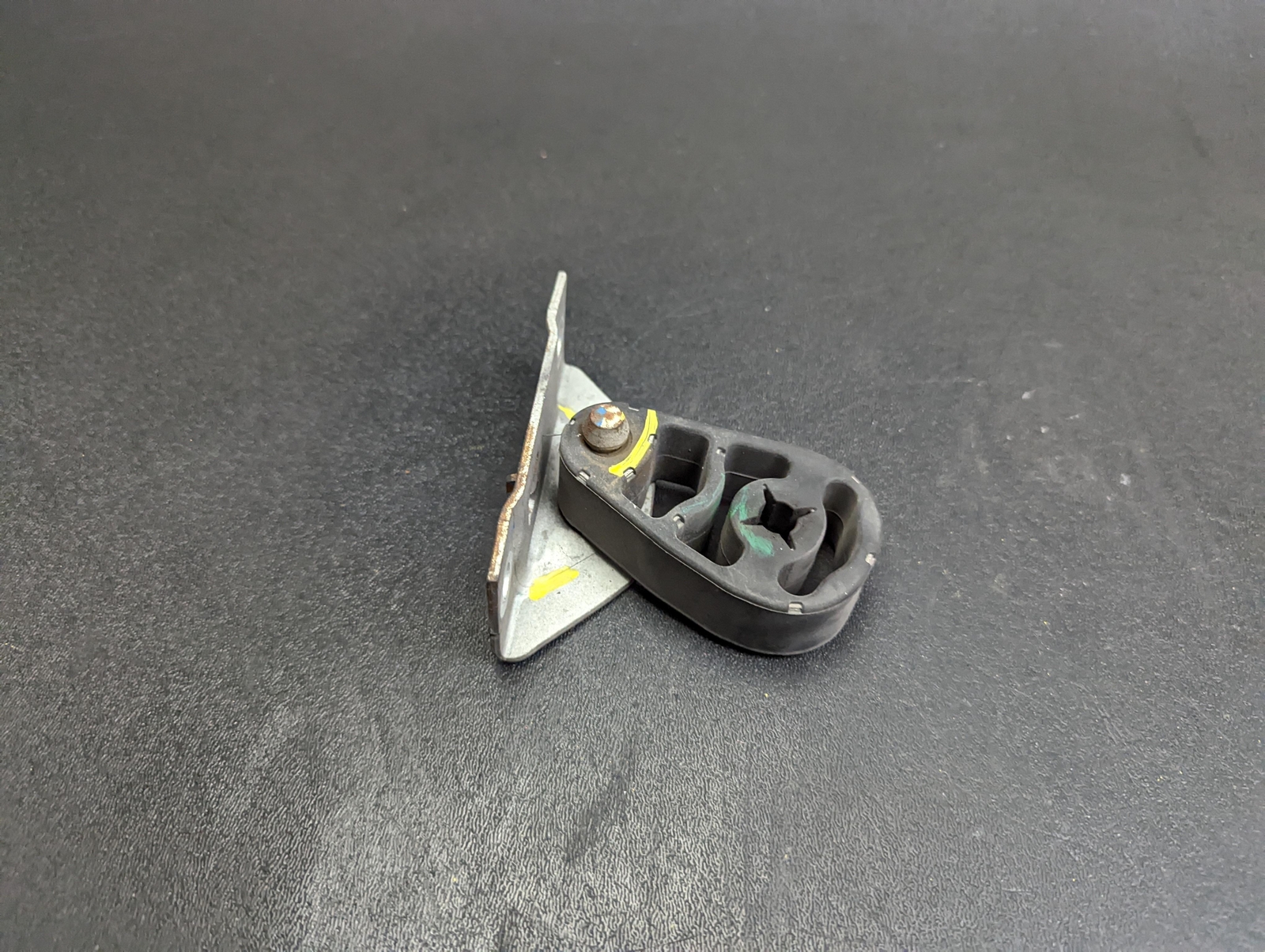 3PC Exhaust Muffler Hangers 2018 BMW X6 18207568777 2015 2016 2017 2019 ...