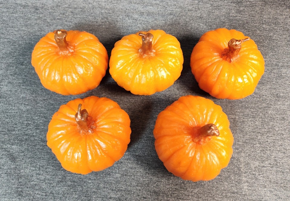 The White Barn Orange Pumpkin Shaped Candle Lot Of 5 Fall, Halloween 3 ...