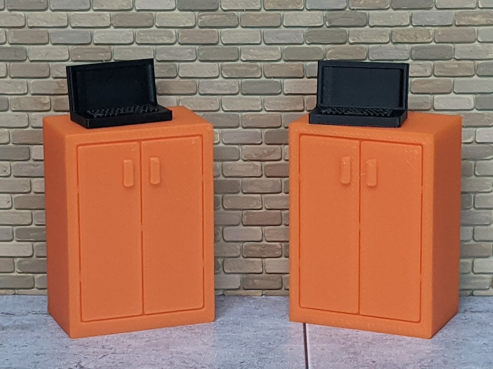 1/24 1/25 Scale Computer Stand with Laptop - For car garage diorama ...