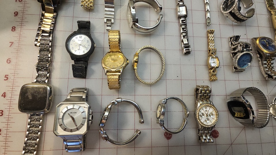 Large Watch Lot Mixed Used 10+Lb Timex Polar Fossil Casio Guess ...