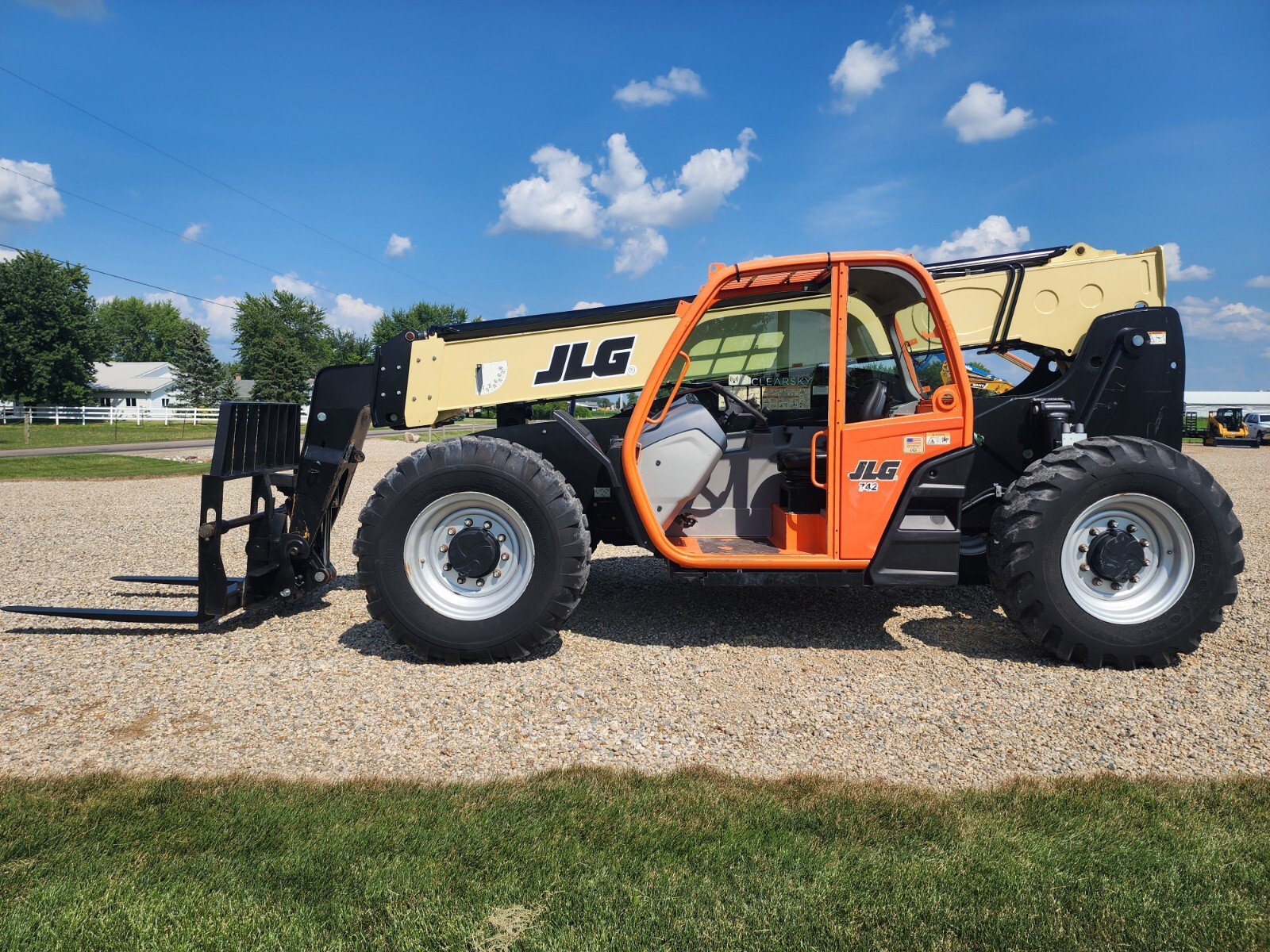 NICE 2019 JLG 742 Telehandler LOW HOURS Diesel Skytrak FINANCING ...