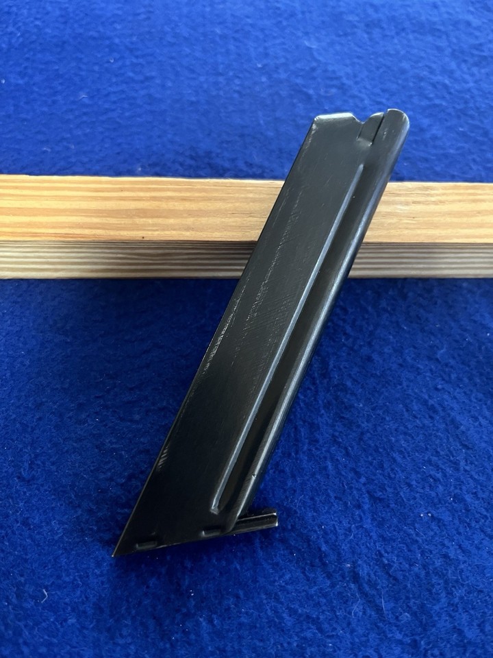 COLT WOODSMAN /HUNTSMAN /CHALLENGER FACTORY .22 CAL MAGAZINE POST WAR ...