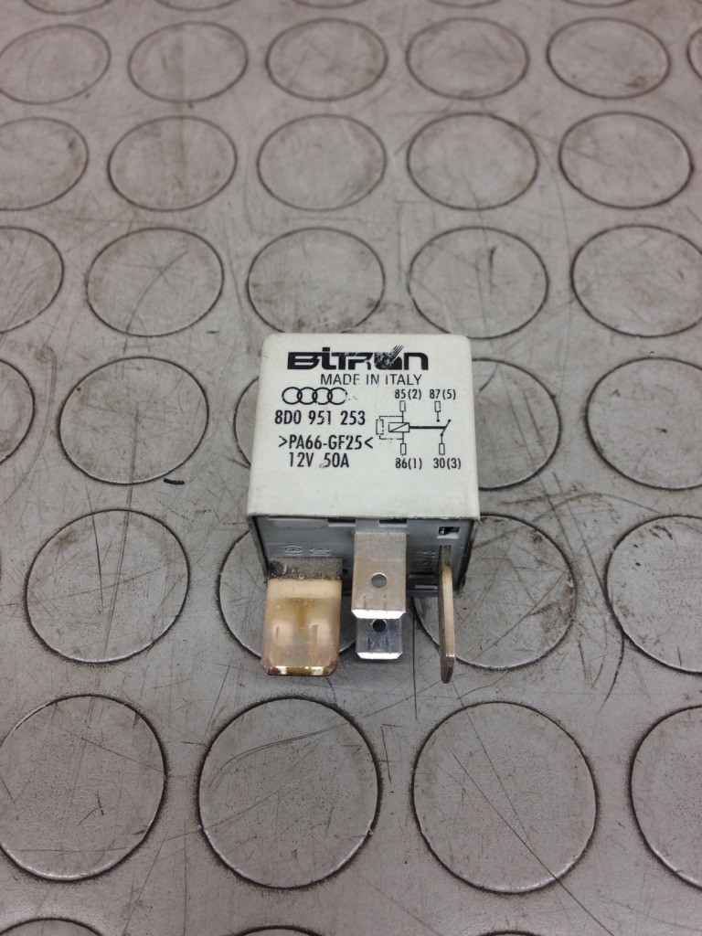 VOLKSWAGEN PASSAT SW (1999) 1.9 DIESEL 81KW 5P RELE' RELAY 8D0951253 | eBay