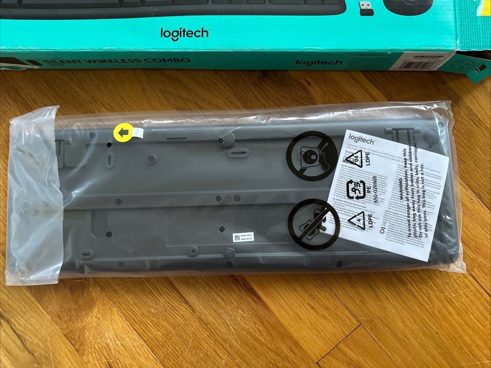 Logitech MK295 Wireless Mouse Keyboard Combo Silent Touch Technology ...