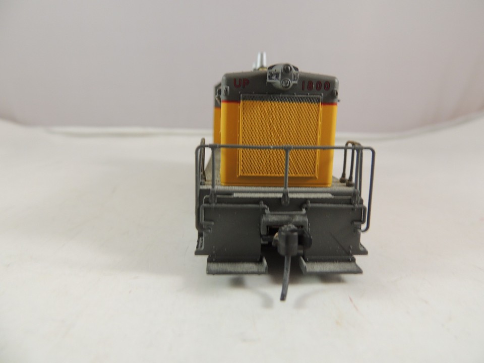 BROADWAY LIMITED PARAGON HO UP #1800 EMD SWITCHER #664 OB | eBay