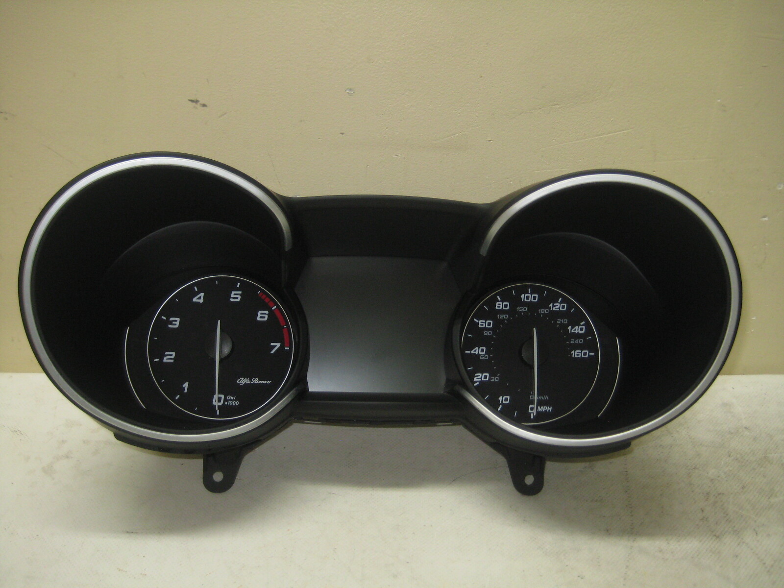 2018 ALFA ROMEO STELVIO OEM SPEEDOMETER WITH 21,113 MILES ON IT | eBay