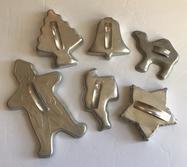 Vintage Cookie Cutters Christmas Theme Metal Aluminum Lot Of 6 EBay vintage-cookie-cutters-christmas-theme-metal-aluminum-lot-of-6-ebay