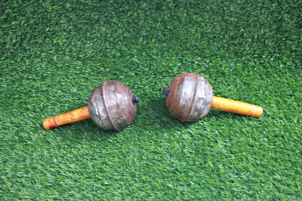 2 Pcs Vintage Maracas Metal & Wood Musical Percussion Instrument Band ...