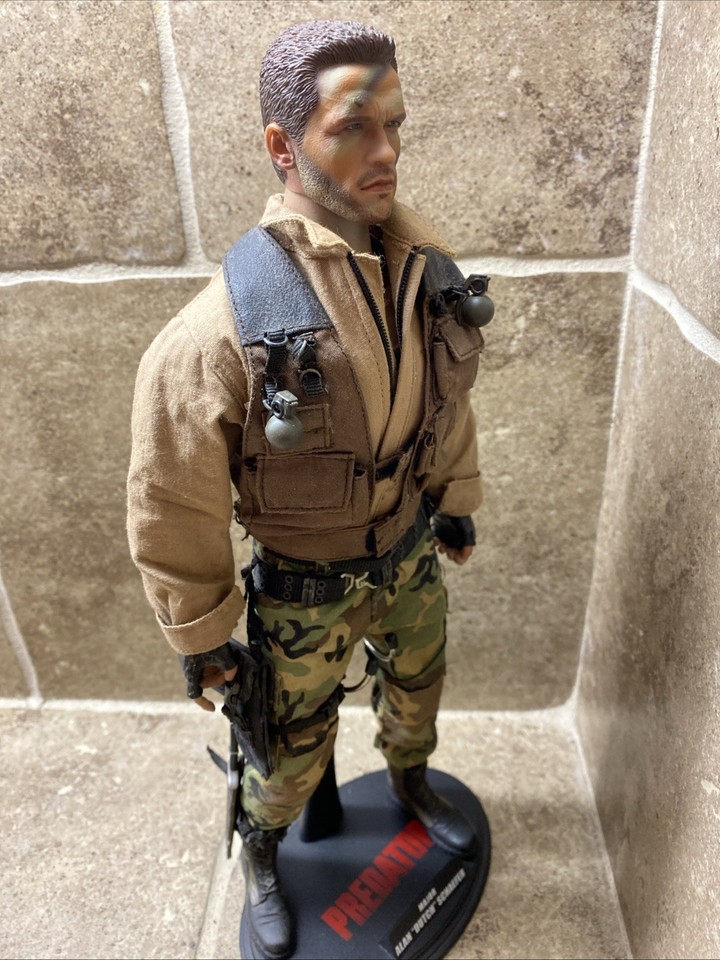 Hot Toys 1/6 PREDATOR Major Alan DUTCH Schaefer Action Figure MMS72 ...
