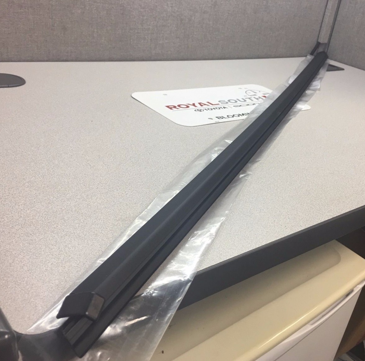 Toyota 4Runner 96-02 Lift Gate Lower Belt Molding Weatherstrip Genuine ...