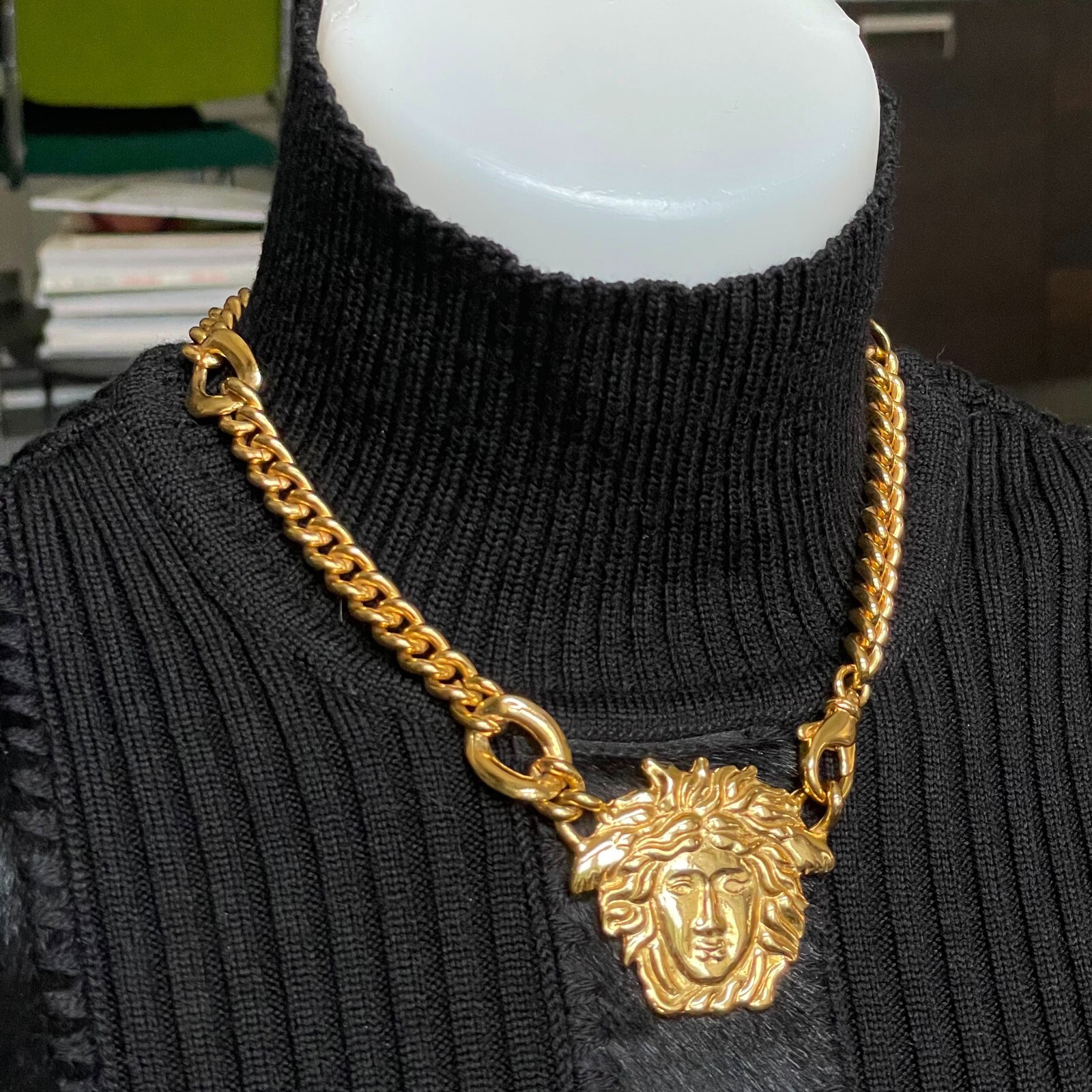 GIANNI VERSACE chain necklace w/ Medusa head from S/S… - Gem