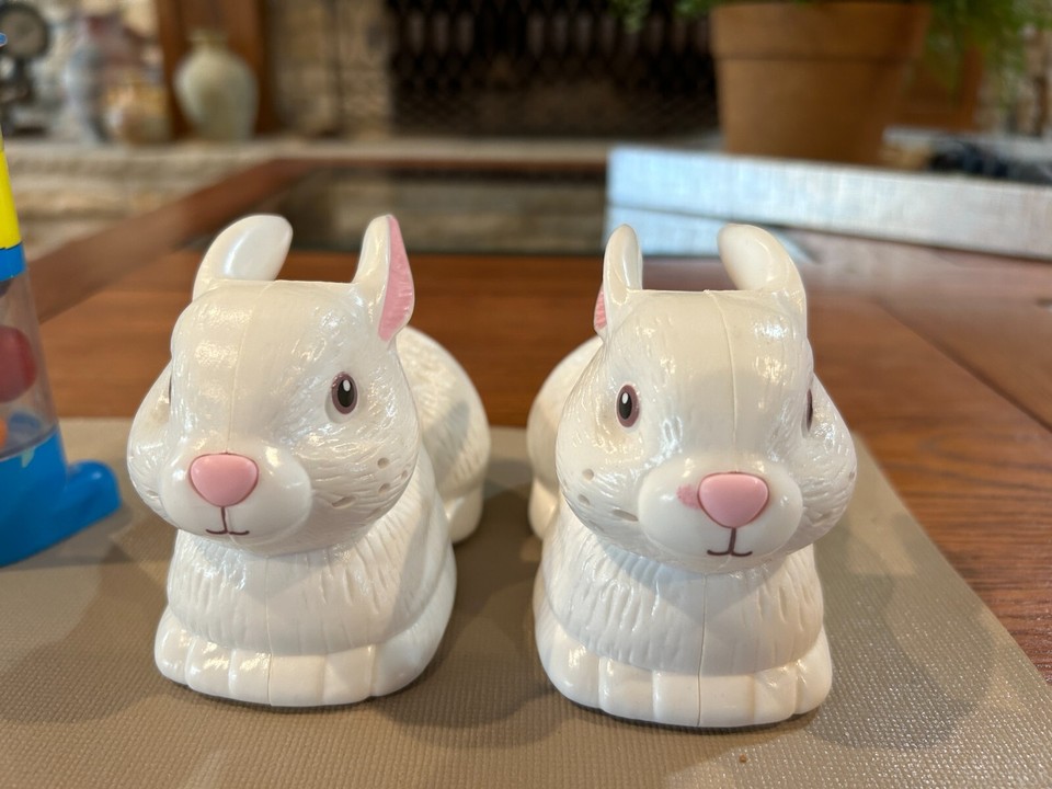 Vintage plastic Easter candy containers/banks. Lot of 7. Circa 1990's ...