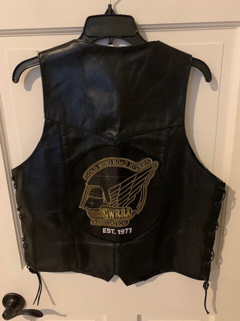 VINTAGE Men's Black Leather Vest Motorcycle SZ 40 PATCHES GOLD WING ...