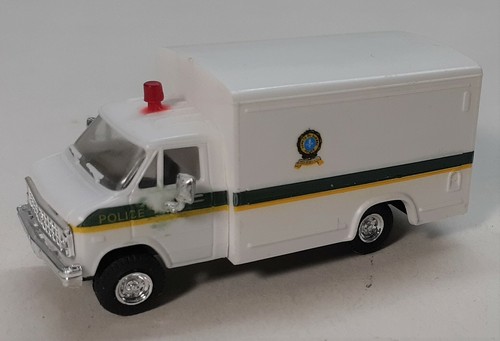 HO SCALE VEHICLES WHITE CHEVROLET POLICE CRIME SCENE VAN | eBay