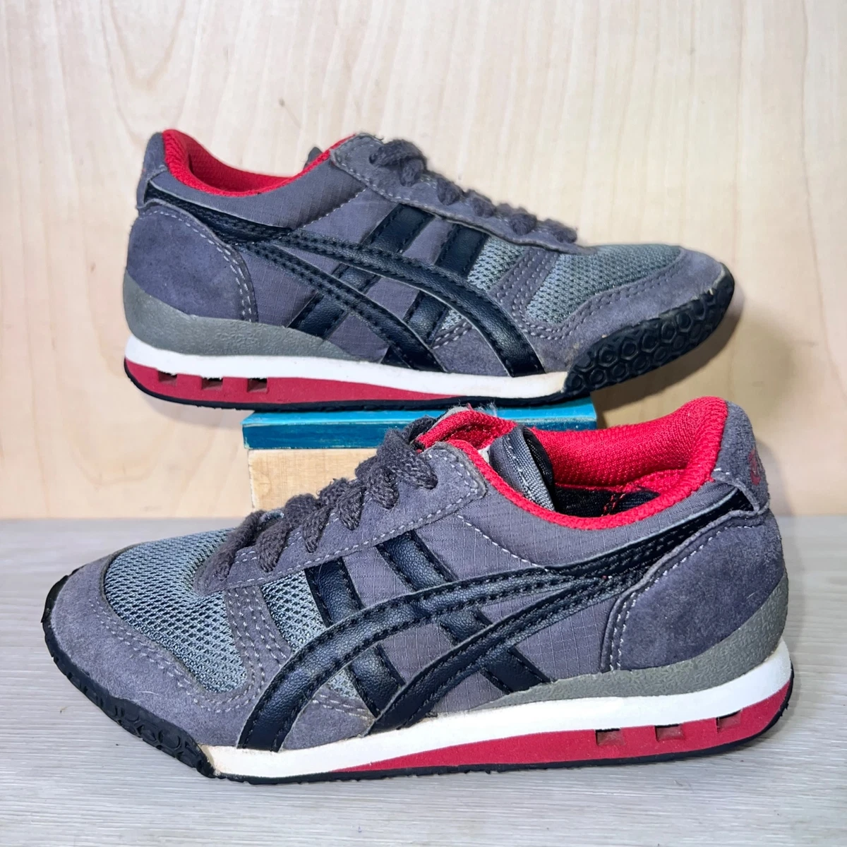 Onitsuka Tiger Ultimate 81 Red