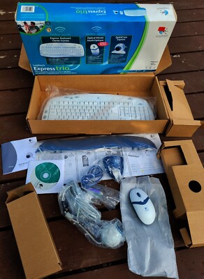 NEW NIB Logitech Express Trio Webcam & Cordless PS/2 Keyboard & Mouse ...