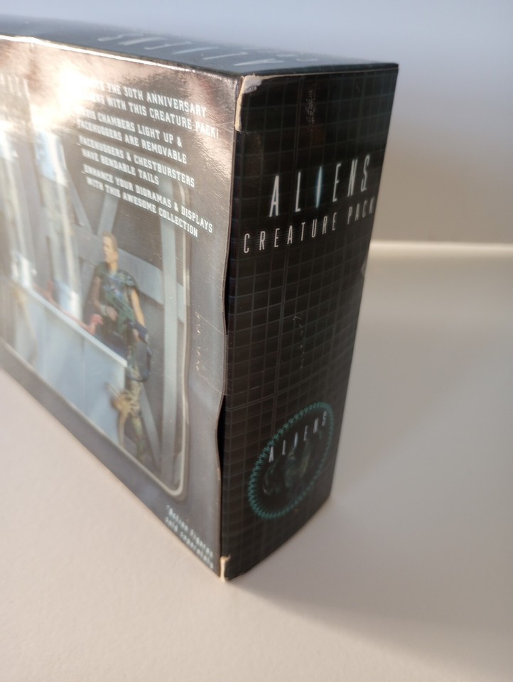 NECA Aliens Creature Pack Set Complete 2016 Authentic 30th Facehugger ...
