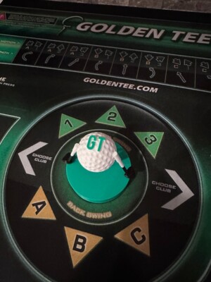 Custom Golden Tee GT Trackball Dust Cover White/Green Golf Ball W/Clubs ...