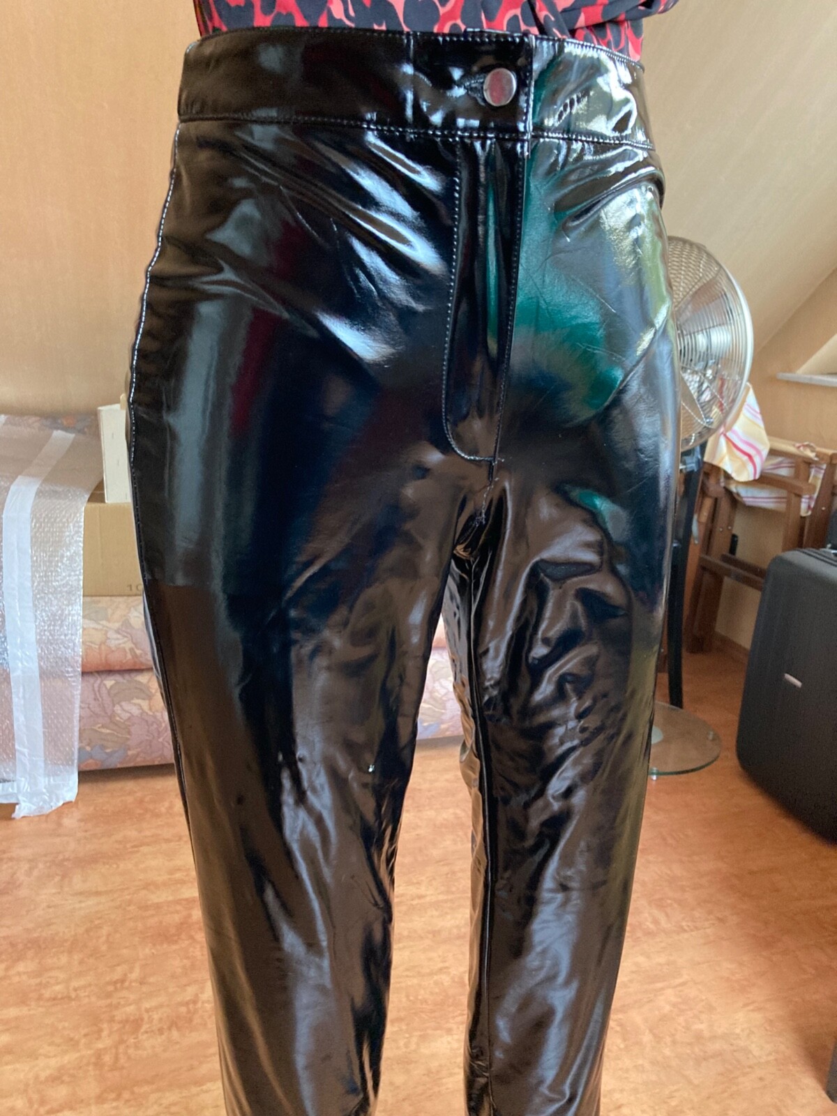 Schwarze Lackhose Noisy May Modell Soline HW Vinyl Größe M Top-Qualität ...