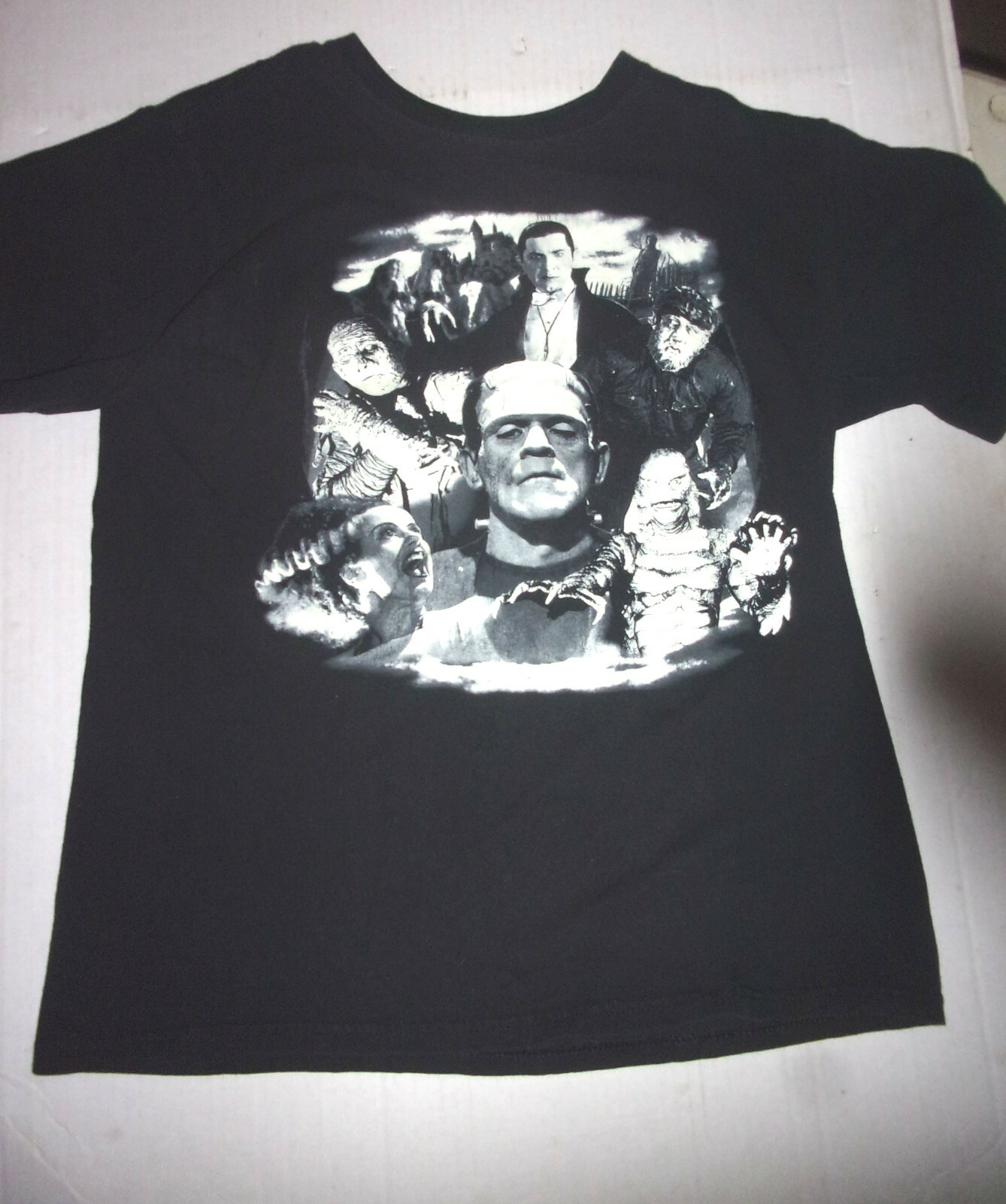 Universal Monsters T-Shirt - Medium | eBay