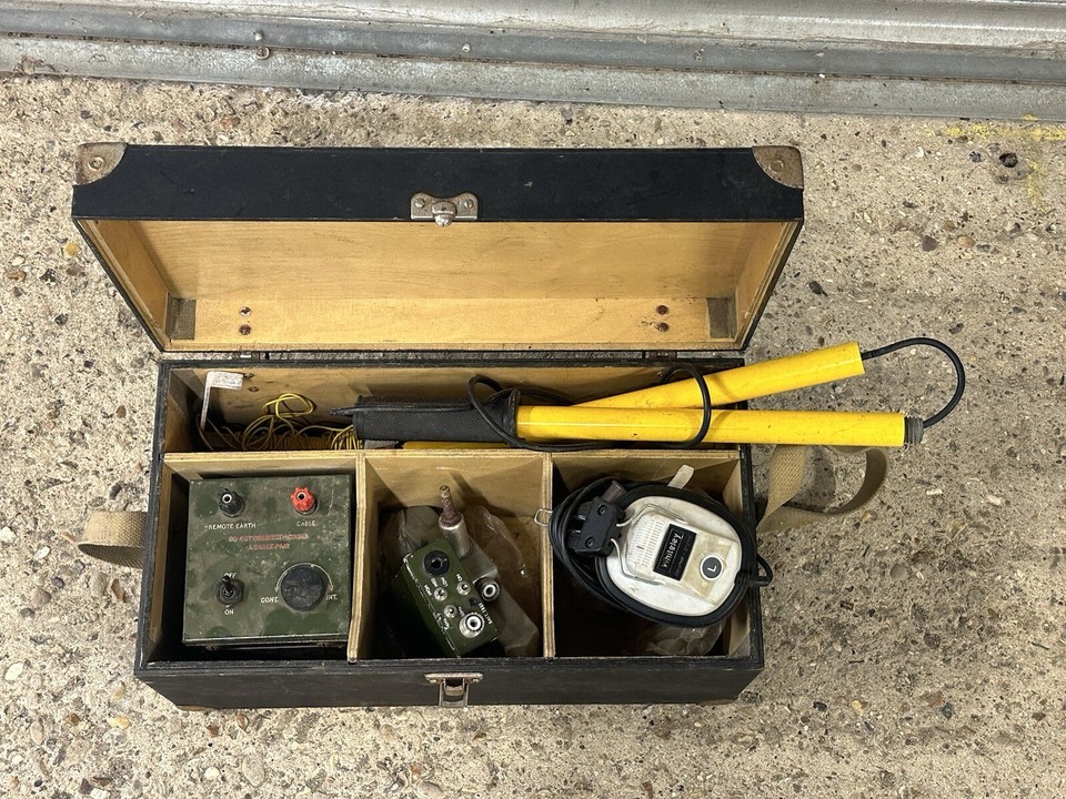 Vintage Military Metal Detector With Box | eBay UK