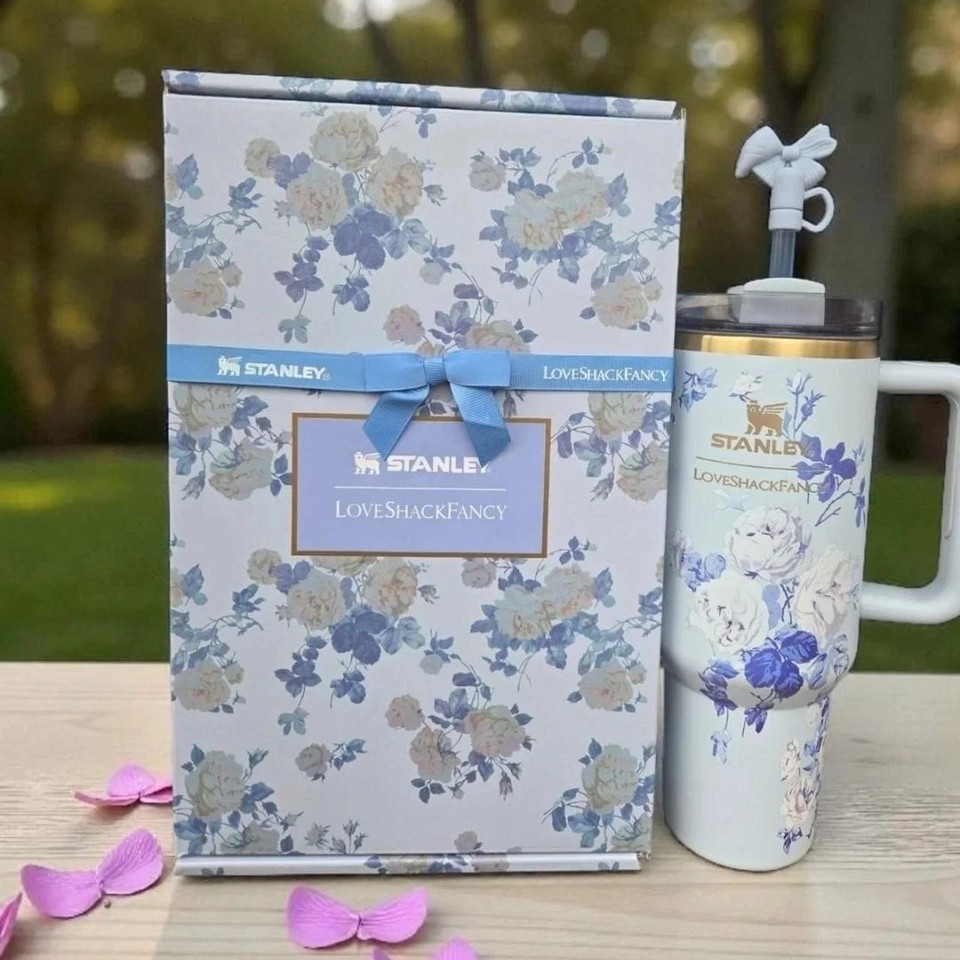 THE STANLEY X LOVE SHACK FANCY QUENCHER 40oz BLUE FLORAL FREE SHIP ...
