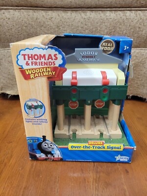 Thomas & Friends Wooden Railway, Deluxe Over-The-Track Signal - Battery ...