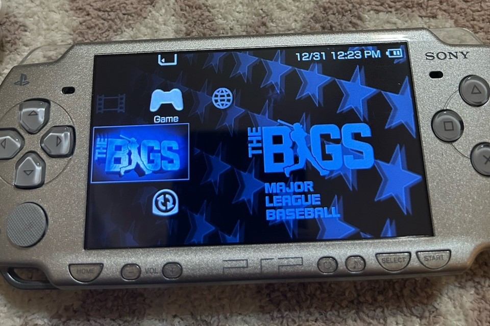 Sony PSP 2001 Silver, Games & Charger 6 Games And 1 Video Tested Works ...