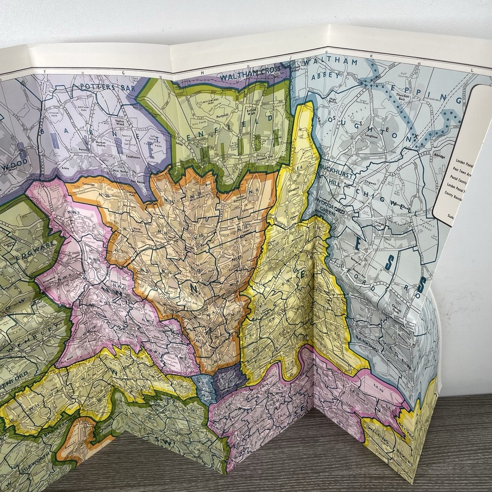 Vintage Geographers’ A-Z Postal Districts Map of London | Coloured ...