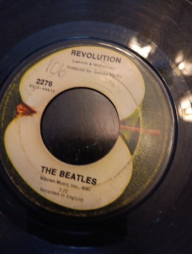 The Beatles, Hey Jude/Revolution 45rpm 7" Vinyl Record On Apple 2276 VG ...