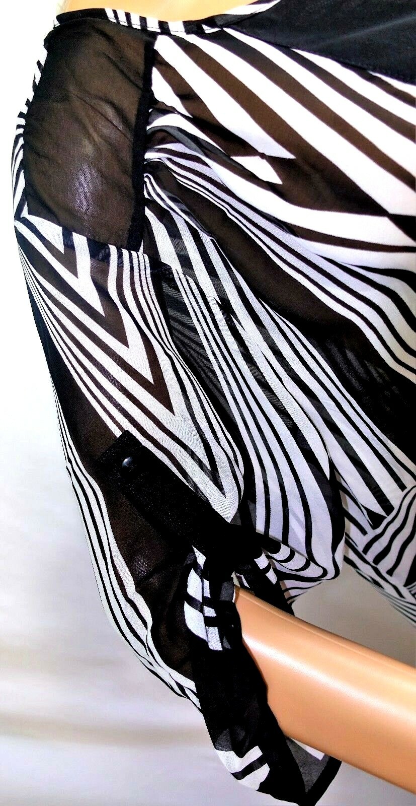 Unique Spectrum Women Plus Size 1x 2x 3x Black White Boho Chiffon Top ...