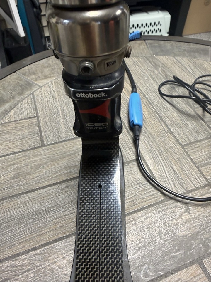 Ottobock Prosthetic C Leg with Torson Pylon & Foot Bluetooth With ...