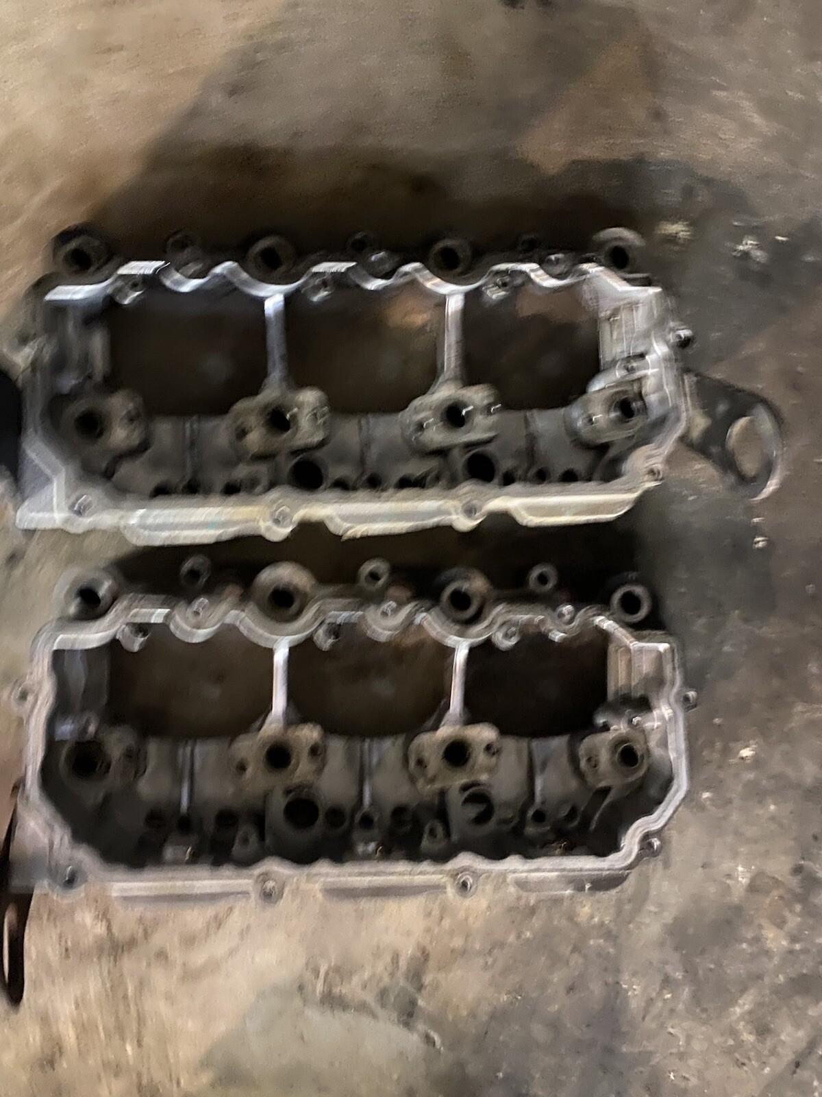 06 International VT275 4.5 Powerstroke Rocker Boxes M1N17-18 | eBay