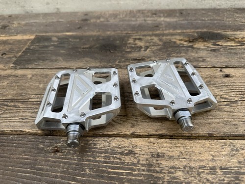 Azonic Bmx Pedals 9/16” Mid School Silver | eBay