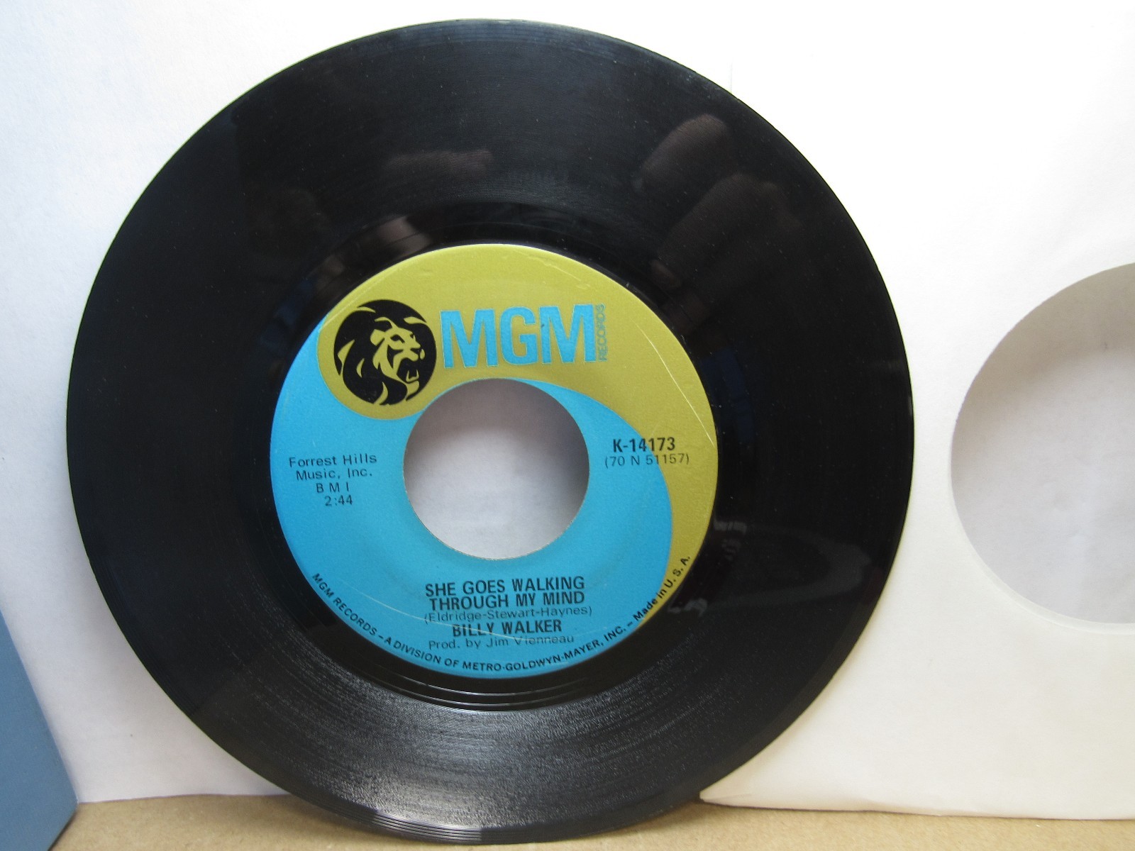 Old 45 RPM Record - MGM K 14173 - Billy Walker - She Goes Walking ...