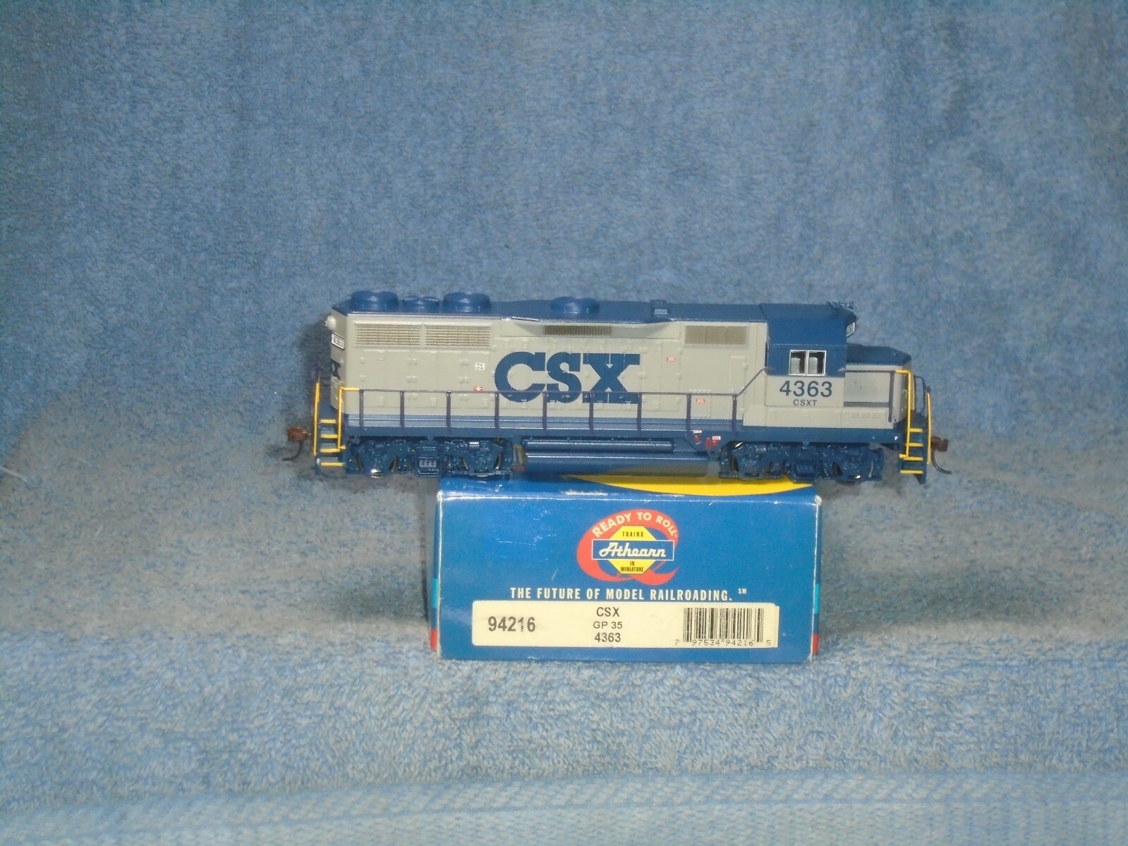 ATHEARN RTR HO SCALE #94216 GP 35 CSX #4363 | Grelly USA